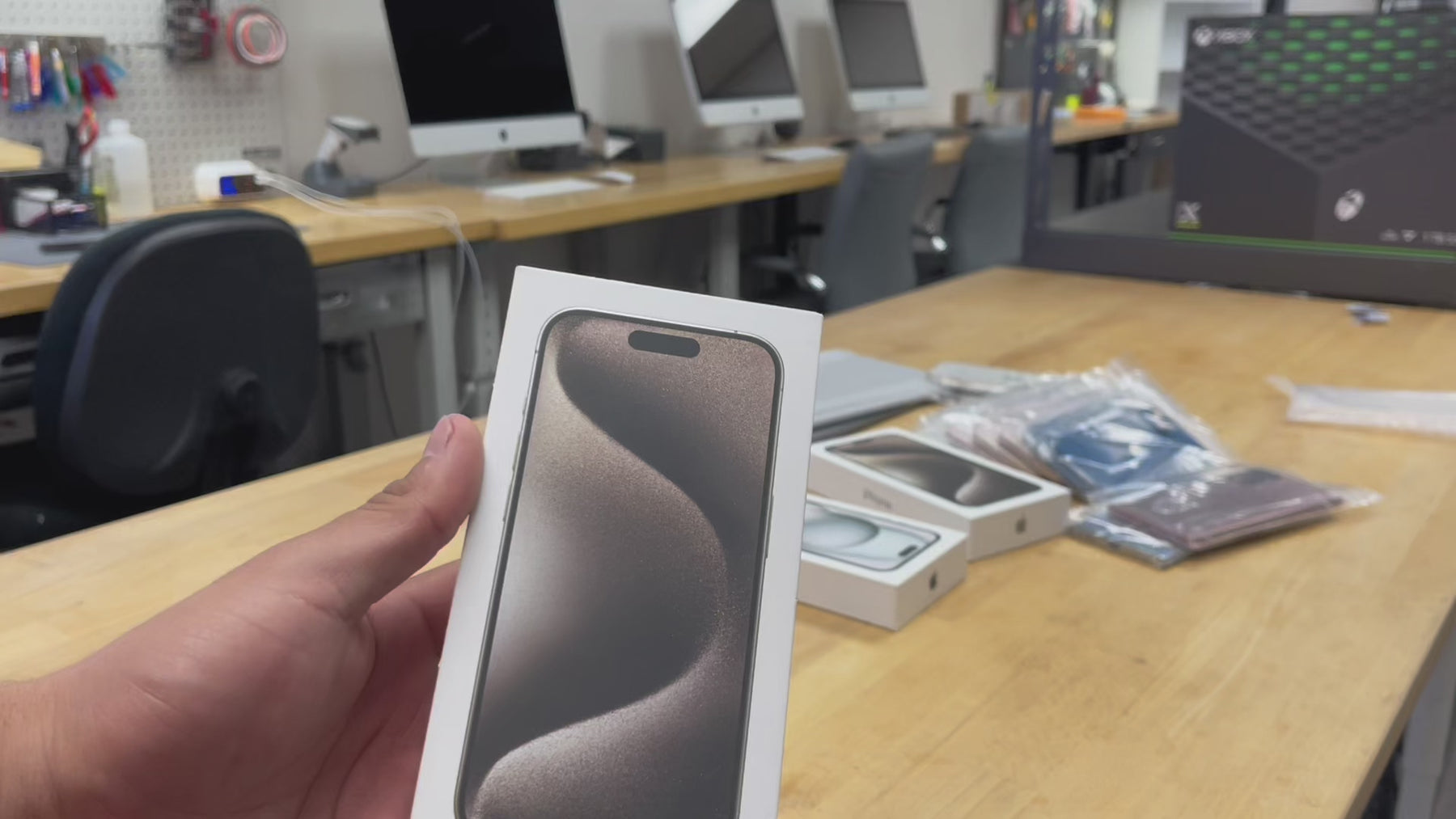 Electronics Store – The Device Depot